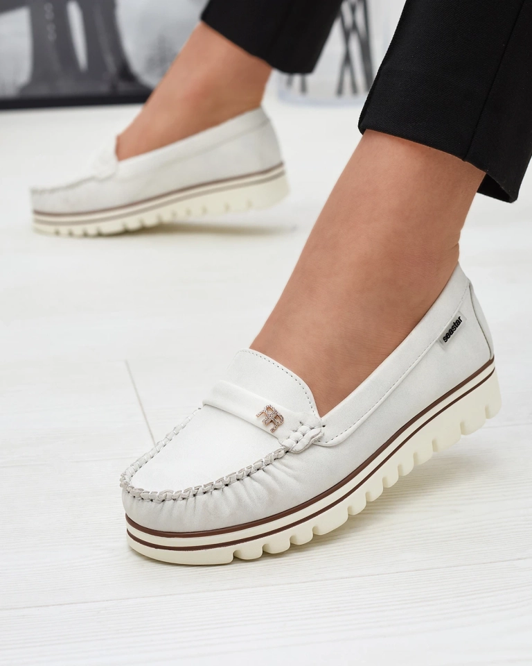 Biele dámske mokasíny s trblietkami a zirkónmi Retiga - Obuv Bílý ...